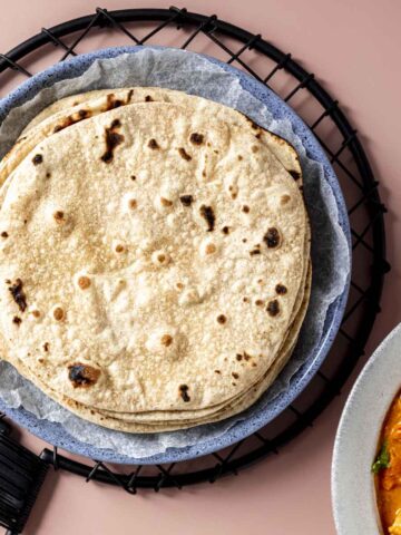 Chapati recipe (How to make Roti?) - Sandhya's Kitchen
