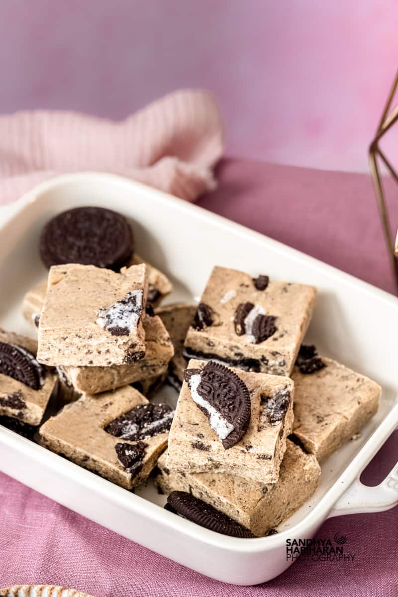 Oreo Barfi recipe(Cookie and Cream fudge) - Sandhya's Kitchen