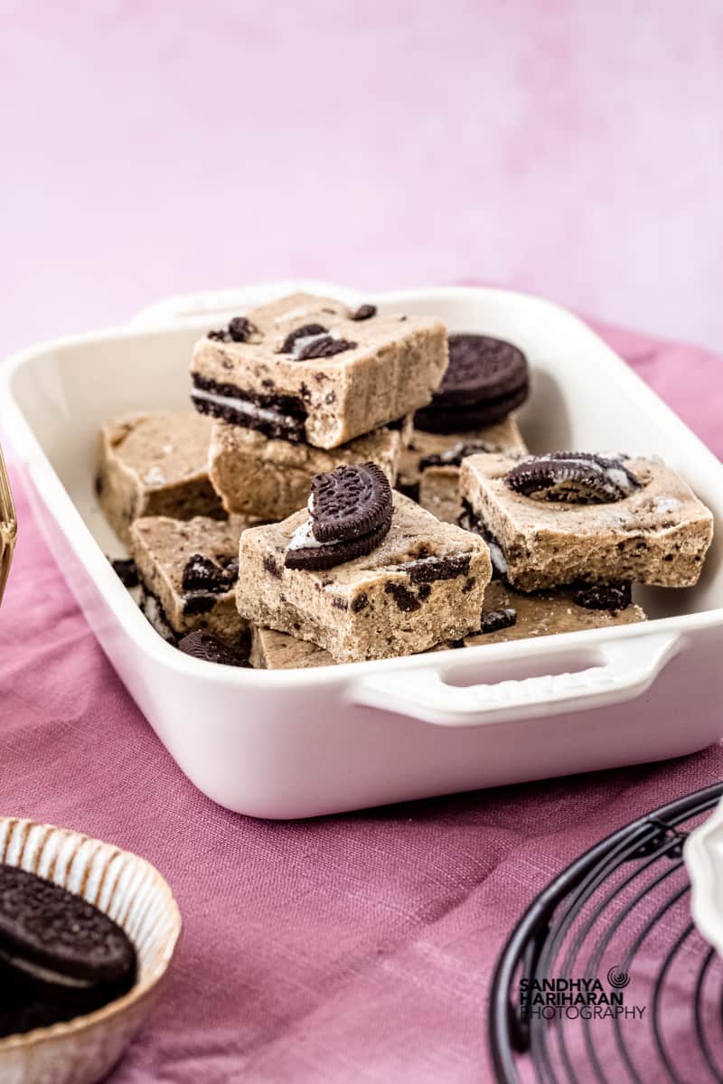 Oreo Barfi recipe(Cookie and Cream fudge) - Sandhya's Kitchen
