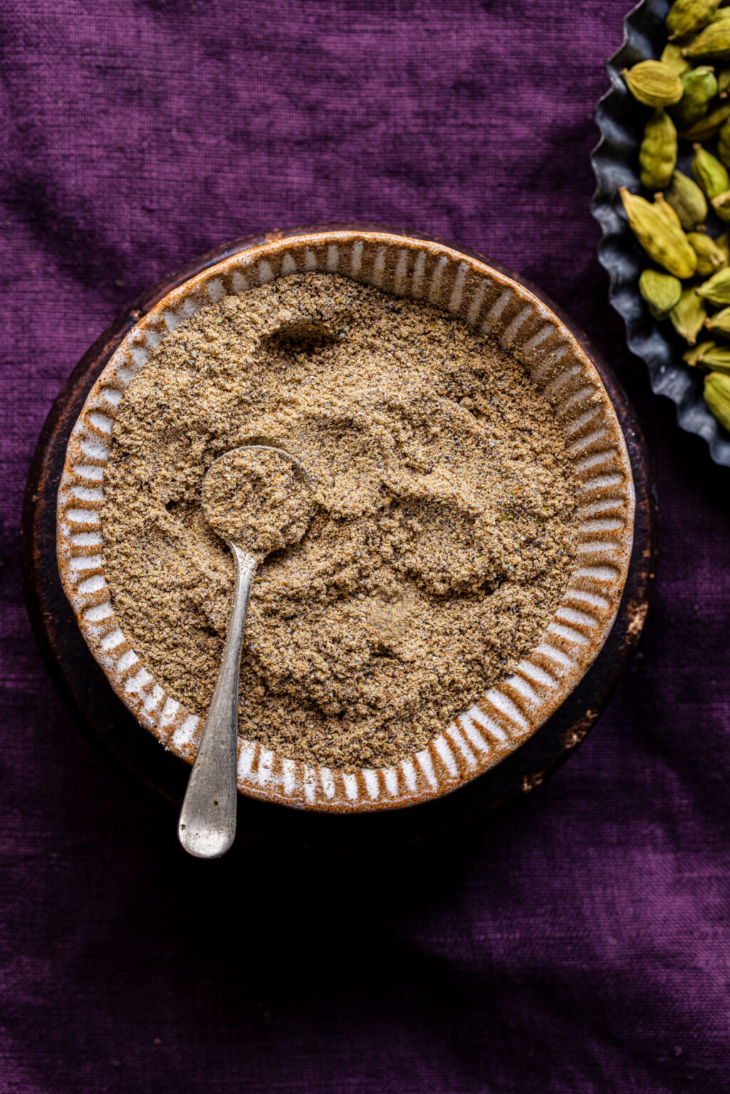 Cardamom powder (Ground cardamom) - Sandhya's Kitchen