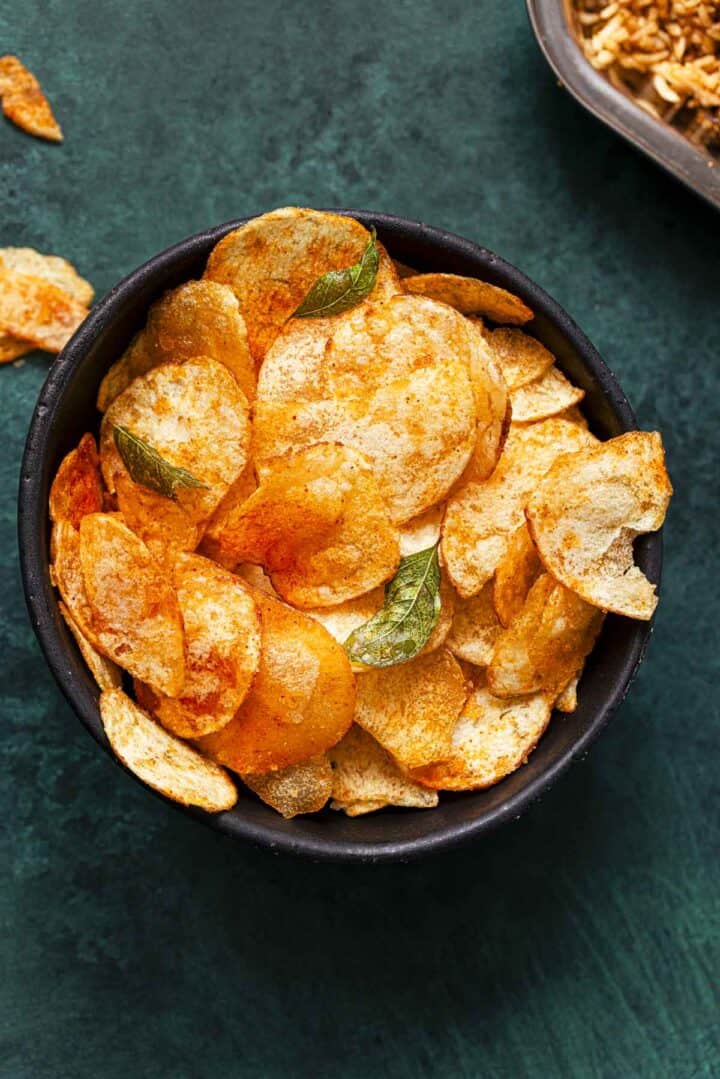 Homemade spicy potato Chips (Crisps) - Sandhya's Kitchen