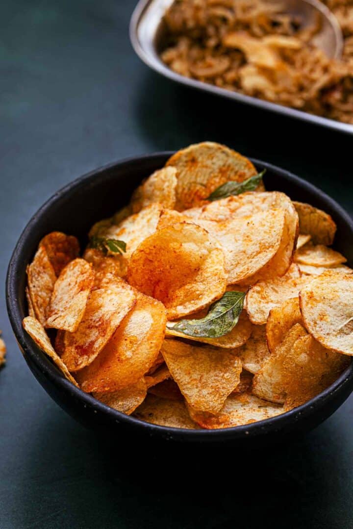Homemade spicy potato Chips (Crisps) - Sandhya's Kitchen