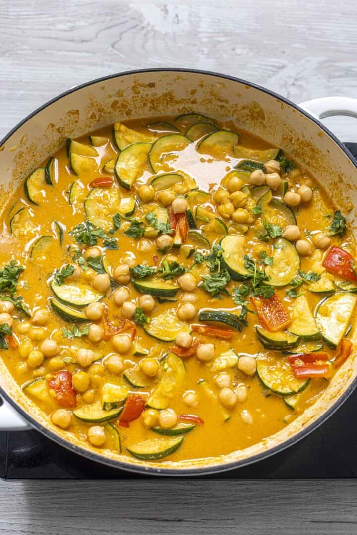 Creamy Courgette Curry (Zucchini curry) - Sandhya's Kitchen